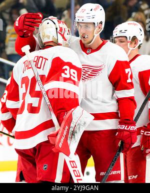 Detroit Red Wings goaltender Cam Talbot watches during the third period ...