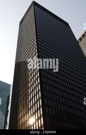 Seagram Building, Philip Johnson, Mies van der Rohe, International ...