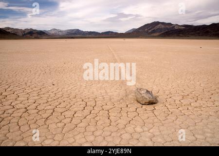 The wandering rocks of Racetrack Playa leave traces of movement across ...