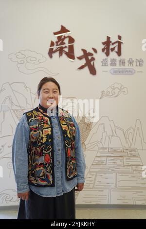 (241115) -- GARZE, Nov. 15, 2024 (Xinhua) -- Gyume Namkha shows his ...