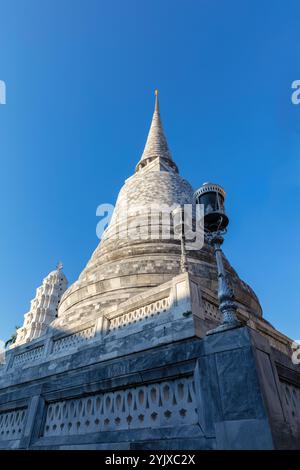 Marble building, Wat Ratchapradit Sathitmahasimaram monastary in ...