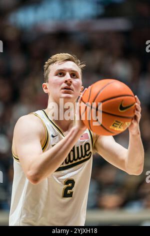 Purdue guard Fletcher Loyer (2) shoots over Indiana guard Trey Galloway ...