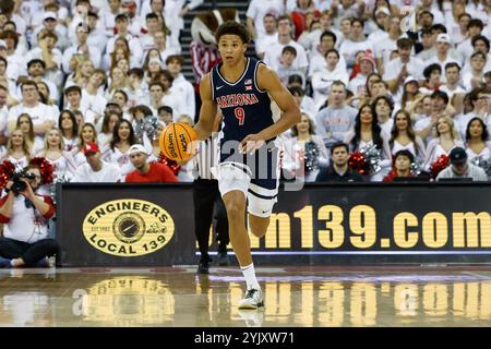 Arizona forward Carter Bryant (9) during the first half of an NCAA ...