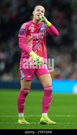 Arsenal goalkeeper Daphne van Domselaar, center, celebrates with ...