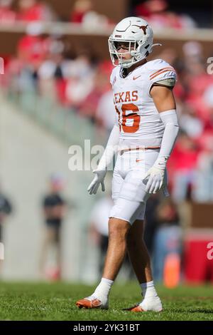 Texas defensive back Michael Taaffe (16) celebrates a play against ...