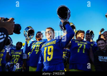 Delaware linebacker Dillon Trainer (19) in the first half of an NCAA ...