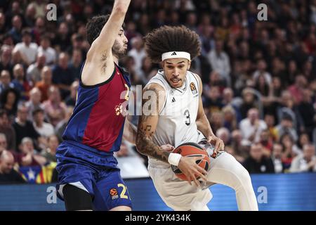 Tyson Ward of Paris Basketball and Alex Abrines of FC Barcelona during ...