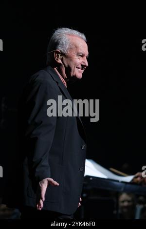 The singer-songwriter Victor Manuel during his final concert of his ...