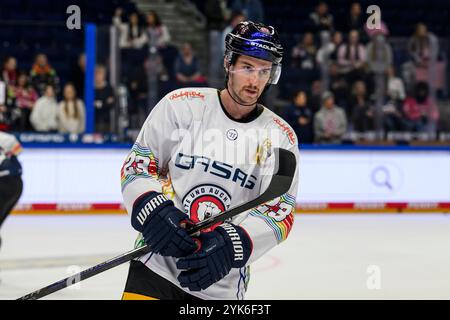 November 17, 2025, Uber Arena, Berlin, DEU, Cup Quarterfinal, ALBA vs ...