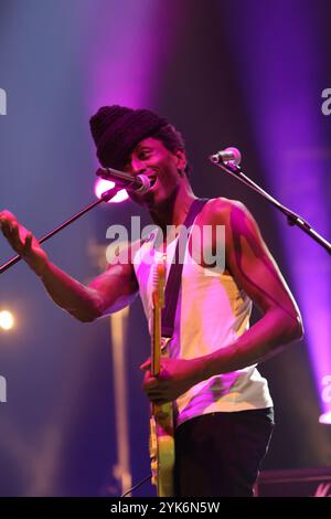 Keziah Jones, Nigerian singer, composer and guitarist, in concert at ...