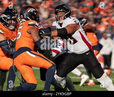 Denver Broncos linebacker Nik Bonitto (15) runs for a touchdown against ...