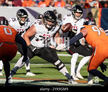 Atlanta Falcons offensive tackle Kaleb McGary (76) blocks during an NFL ...