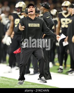 New Orleans Saints interim head coach Darren Rizzi reacts to a play ...