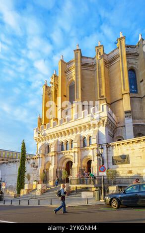 Ornate door to the Almudena Cathedral in Madrid, Spain Stock Photo - Alamy