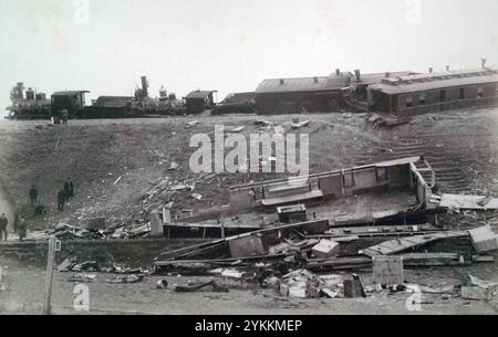Borki train disaster 3 Stock Photo - Alamy