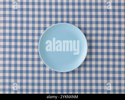 Light blue and white checked cloth Stock Photo - Alamy