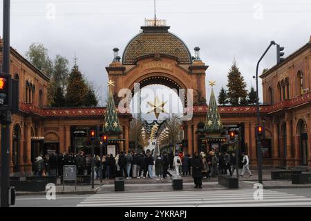 Copenhagen, Denmark. 15 November, 2025. Pictured left to right, 14 (DEN ...