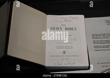 Autographed documents belonging to serial killer Gary Leon Ridgway ...