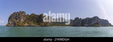 A panorama picture of Tonsai Beach Stock Photo - Alamy