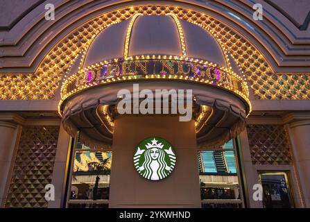 Starbucks Neon Sign Stock Photo - Alamy