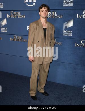 Khobe Clarke arrives at the premiere of "Cruel Intentions" on Tuesday ...