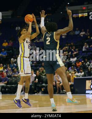 LSU forward Robert Miller III (6) dunks against Florida guard Walter ...
