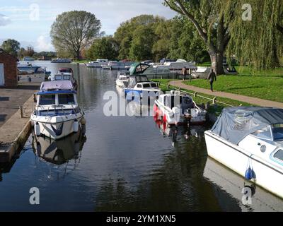 Boats moored at the Yacht Station, Beccles Suffolk Stock Photo - Alamy