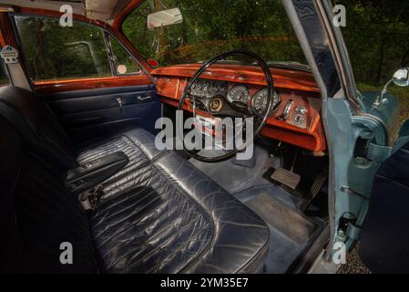 1967 Daimler 340 V8 British classic car Stock Photo - Alamy