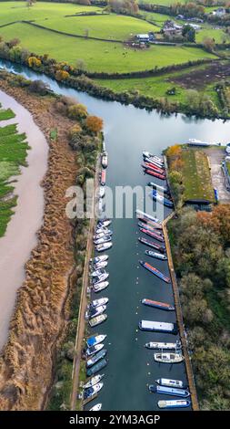 The Gloucester and Sharpness canal links sea access to the River Severn ...