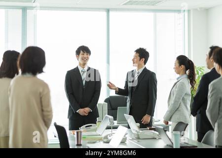 Businessman introducing himself Stock Photo - Alamy