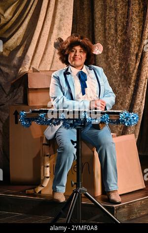 London, UK. 26th November, 2025. Farmer Olly Harrison makes a speech ...