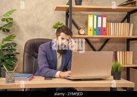 Running a project. Business manager. Thoughtful manager at work ...