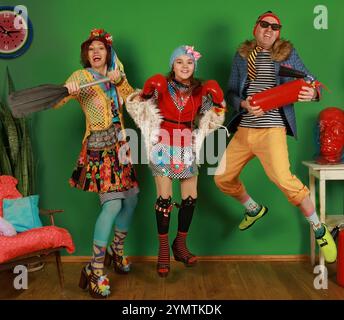 The freak family dressed in color unthinkable clothes pose in the ...