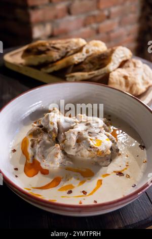 shkmeruli chkmeruli georgian cuisine chicken in a milk garlic sauce ...