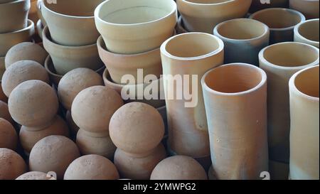 Pottery Shop. Clay Craft. Handcrafts from Oaxaca Stock Photo - Alamy