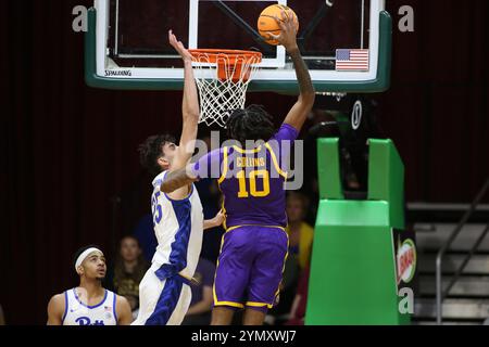 LSU forward Daimion Collins (10) dunks against Mississippi guard Dre ...