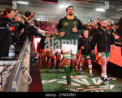 Eben Etzebeth of South Africa walks off field after getting red carded ...