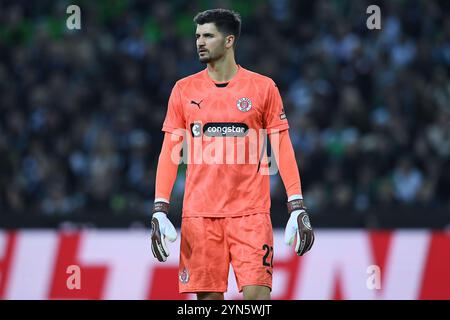 Nikola Vasilj (FC St. Pauli, #22) GER, FC St. Pauli vs. FC Augsburg ...