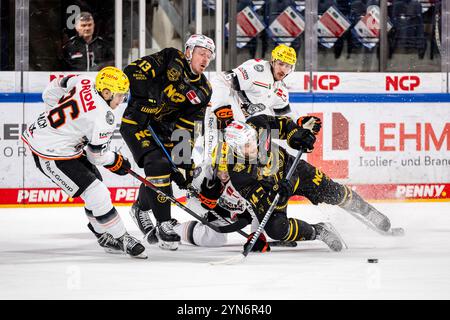 Dennis Lobach (26, Loewen Frankfurt ), Nuernberg Ice Tigers vs. Loewen ...