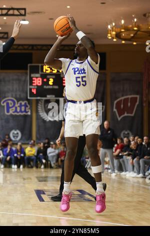 Pittsburgh forward Zack Austin (55) drives to the hoop as Notre Dame ...