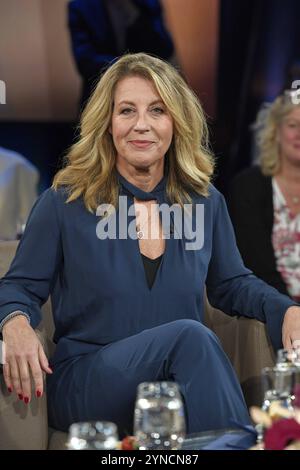 RECORD DATE NOT STATED NDR Talk Show Esther Sedlaczek und Bettina ...