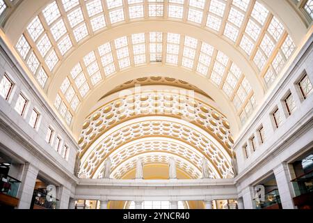 Daniel Burnham was an American architect and urban planner known for ...