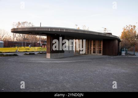 Amenities building at Tommy Thompson Park in Scarborough, Toronto ...