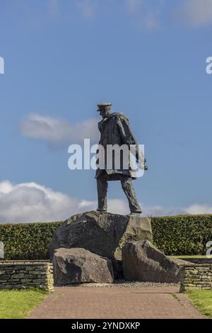 David Stirling Memorial, monument, statue, Dunblane, Perthshire ...