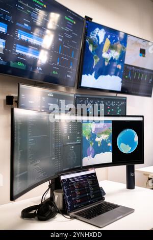 Visit to the French headquarters of the private space company NewSpace ...