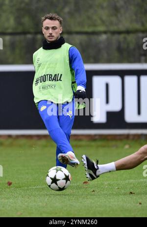 EINDHOVEN - PSV's Ivan Perisic during training ahead of the Champions ...