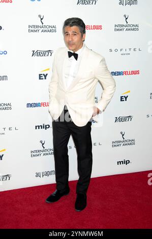 Armin Amiri bei der Verleihung der 52. International Emmy Awards 2024 ...