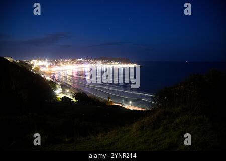 Seafront at night, Scarborough, Yorkshire Stock Photo - Alamy
