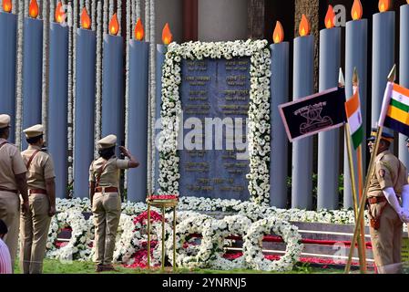 Police officers homage, 2008 Mumbai attack, terrorist attack, terror ...