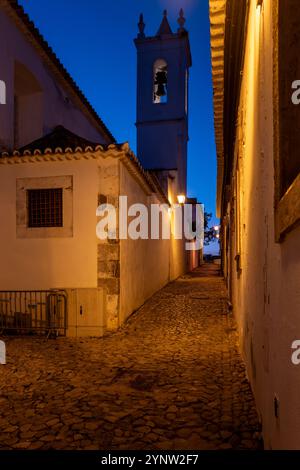 Cobbled alleyway, Tavira, Algarve, Portugal Stock Photo - Alamy